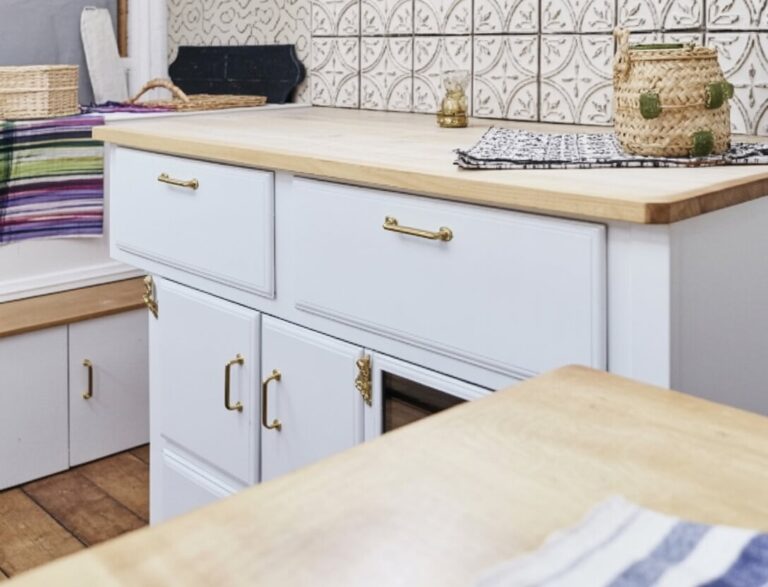 17 Clever Pop-Up Camper Hacks That Make A Huge Difference